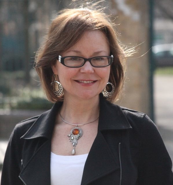 Julie Baines – FOCUS